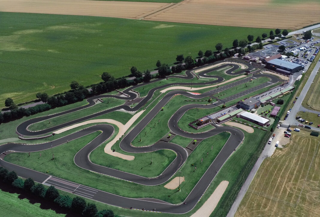 RKC Karting: C'est le plus grand complexe de karting en France.